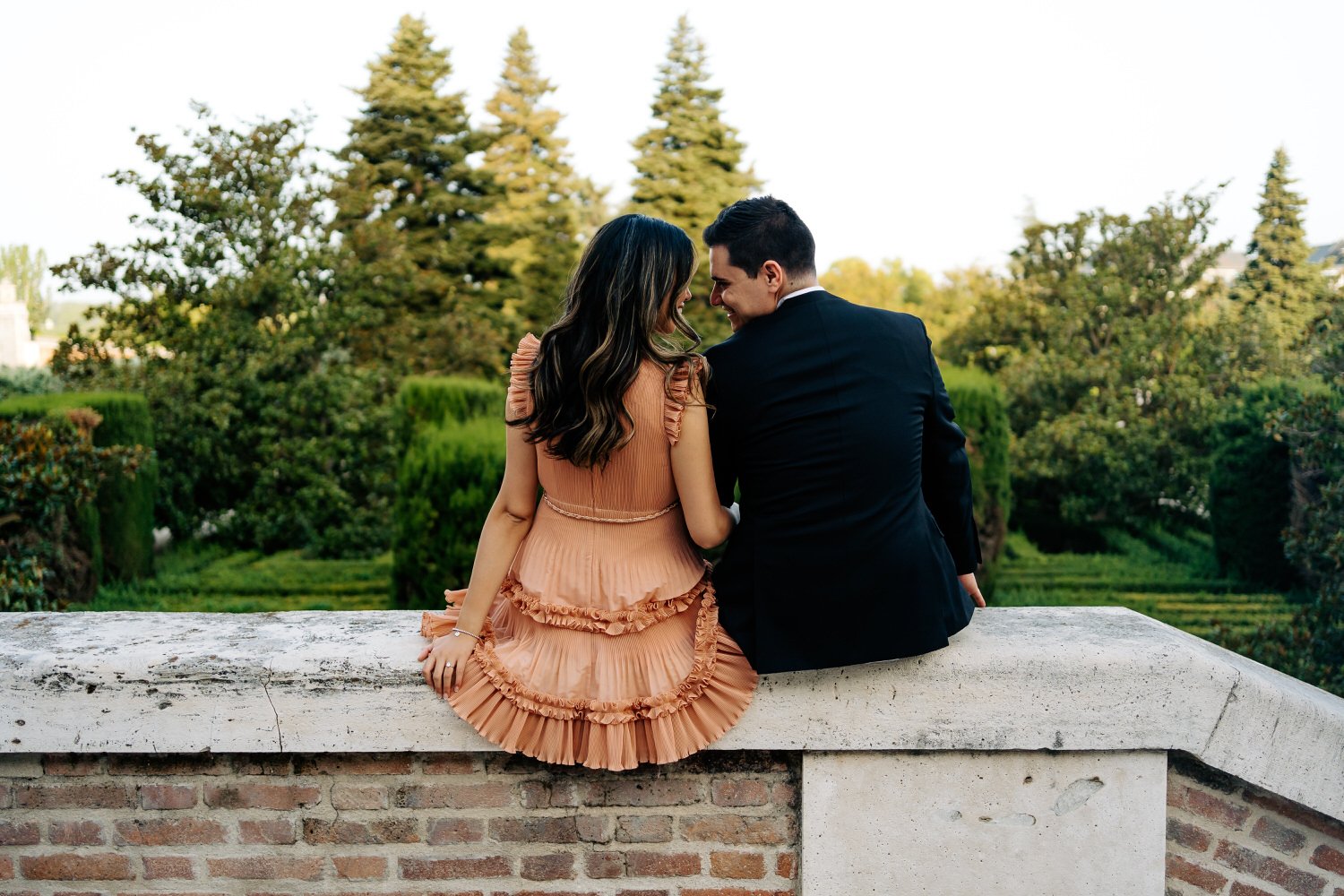 Romantic Downtown Madrid Engagement Photoshoot